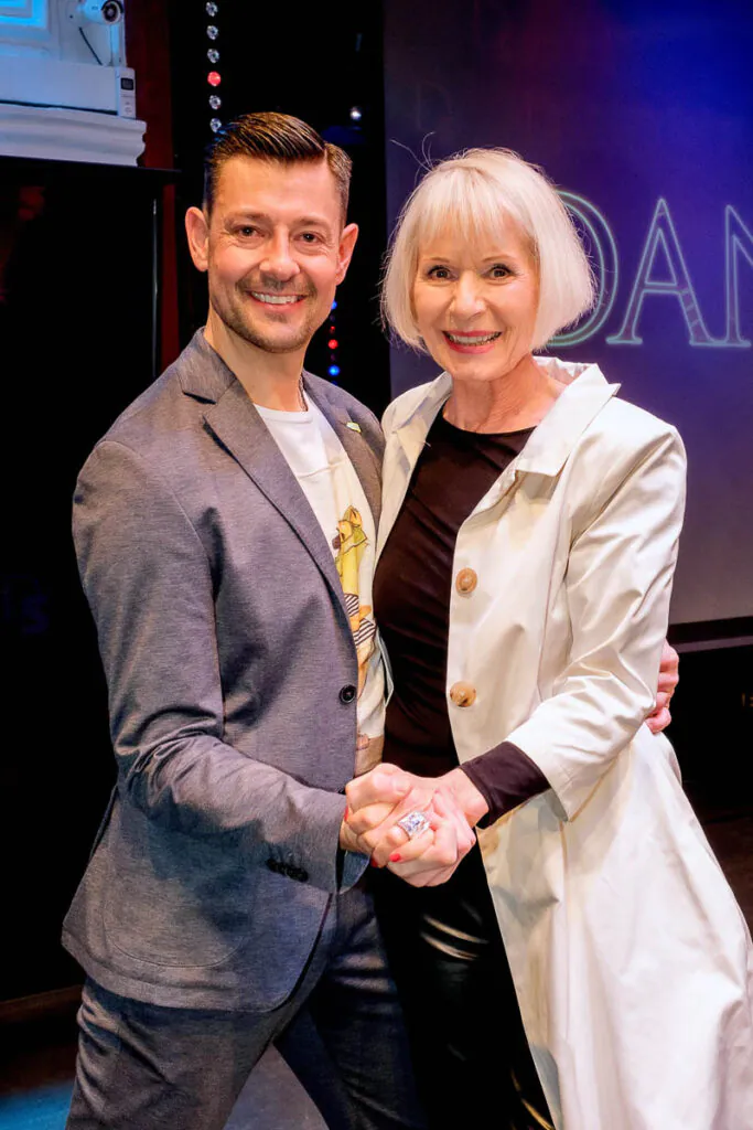 Dancing Stars 2025 - Alle Paare, alle Infos - jetzt online